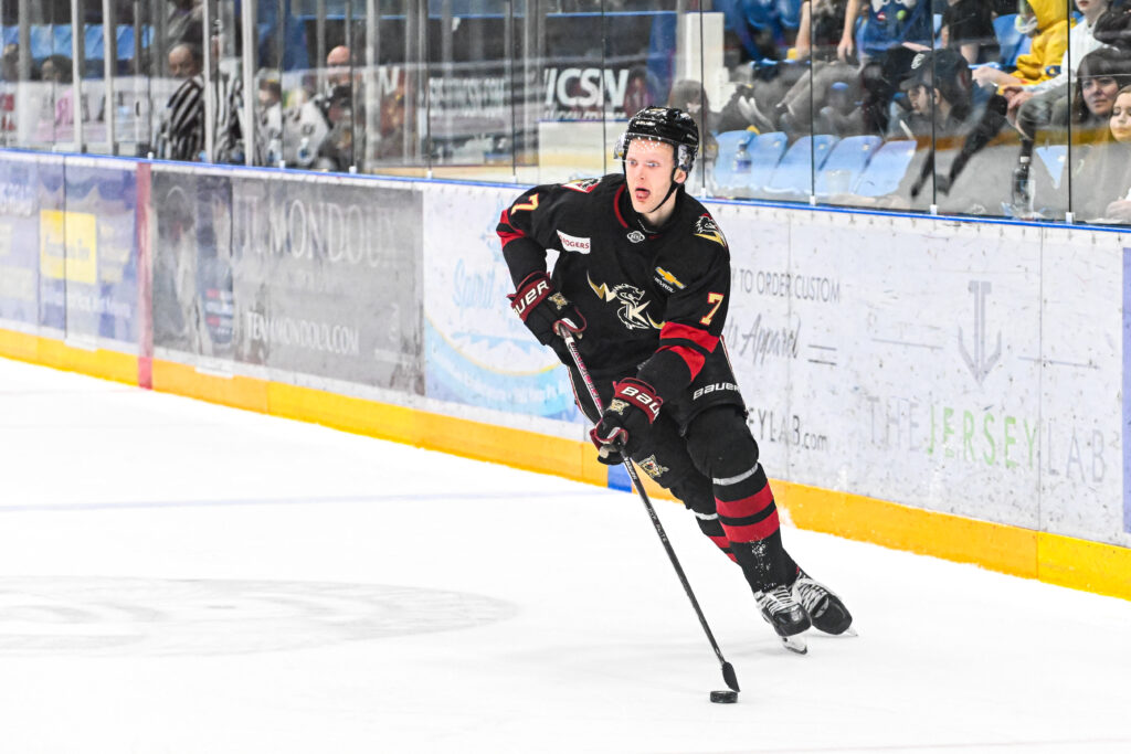 Warriors Stun Bandits, Take Game 1 in Brooks | West Kelowna Warriors